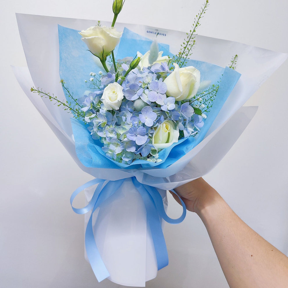 Single Blue Hydrangea with White Flowers Bouquet – Gentle Doves